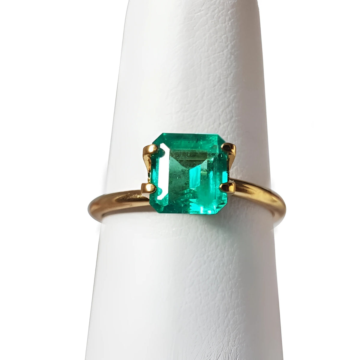 1.28 Carat Emerald-cut Muzo Mine Loose Colombian Emerald